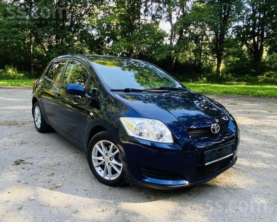 Zils Toyota Auris 2007 Rīga, ar dzinēja tilpumu 2.00 L un nobraukumu 0 tūkst. km par 1790 €, foto 1 vietnē AUTOMOTO.COM.LV
