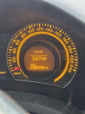 Zils Toyota Auris 2007 Kupiškis, ar dzinēja tilpumu 2.00 L un nobraukumu 237 tūkst. km par 2100 €, foto 7 vietnē AUTOMOTO.COM.LV