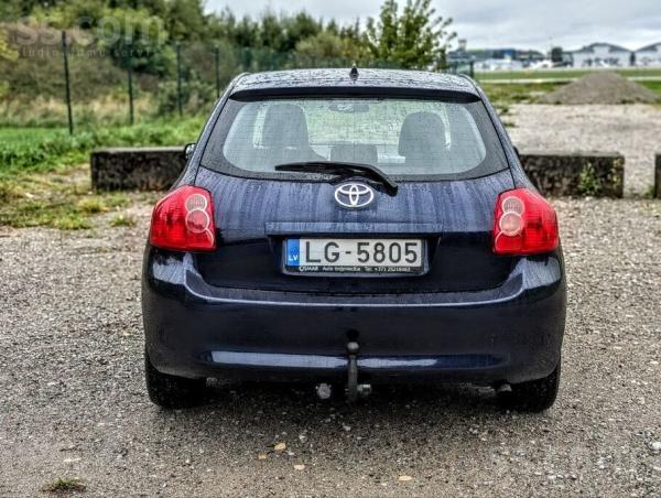Zils Toyota Auris 2007 Rīga, ar dzinēja tilpumu 2.00 L un nobraukumu 307 tūkst. km par 2700 €, foto 5 vietnē AUTOMOTO.COM.LV