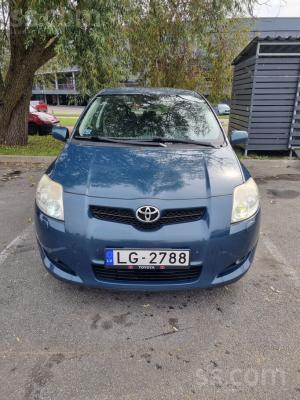Blue Toyota Auris 2007 in Riga, with an engine capacity of 2.00 L and mileage of 170 thousand km for 1900 €, photo  on AUTOMOTO.COM.LV
