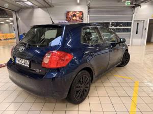 Blue Toyota Auris 2008 in Vilnius, with an engine capacity of 2.00 L and mileage of 230 thousand km for 1980 €, photo 3 on AUTOMOTO.COM.LV