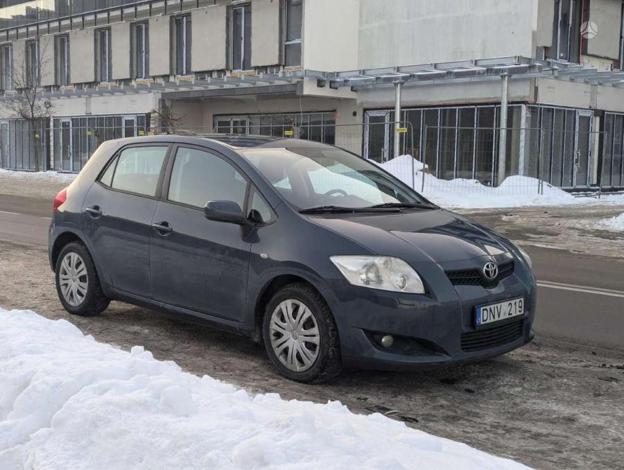 Blue Toyota Auris 2008 in Vilnius, with an engine capacity of 1.60 L and mileage of 82 thousand km for 4650 €, photo 1 on AUTOMOTO.COM.LV