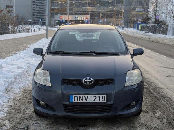 Blue Toyota Auris 2008 in Vilnius, with an engine capacity of 1.60 L and mileage of 82 thousand km for 4650 €, photo 2 on AUTOMOTO.COM.LV