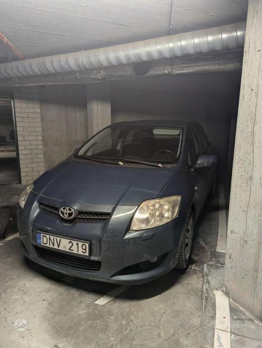 Blue Toyota Auris 2008 in Vilnius, with an engine capacity of 1.60 L and mileage of 82 thousand km for 4650 €, photo 15 on AUTOMOTO.COM.LV