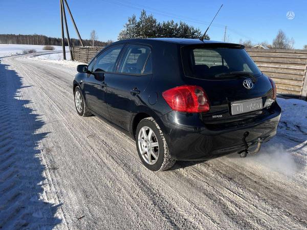 Zils Toyota Auris 2008 Viļņa, ar dzinēja tilpumu 2.00 L un nobraukumu 239 tūkst. km par 3200 €, foto 4 vietnē AUTOMOTO.COM.LV