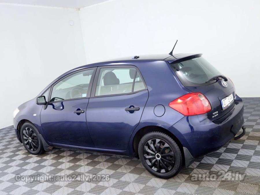 Zils Toyota Auris 2008 Tallina, ar dzinēja tilpumu 1.60 L un nobraukumu 227 tūkst. km par 1499 €, foto 4 vietnē AUTOMOTO.COM.LV