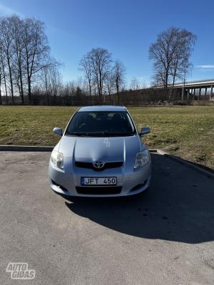Blue Toyota Auris 2008 in Klaipeda, with an engine capacity of 2.00 L and mileage of 274 thousand km for 1850 €, photo  on AUTOMOTO.COM.LV