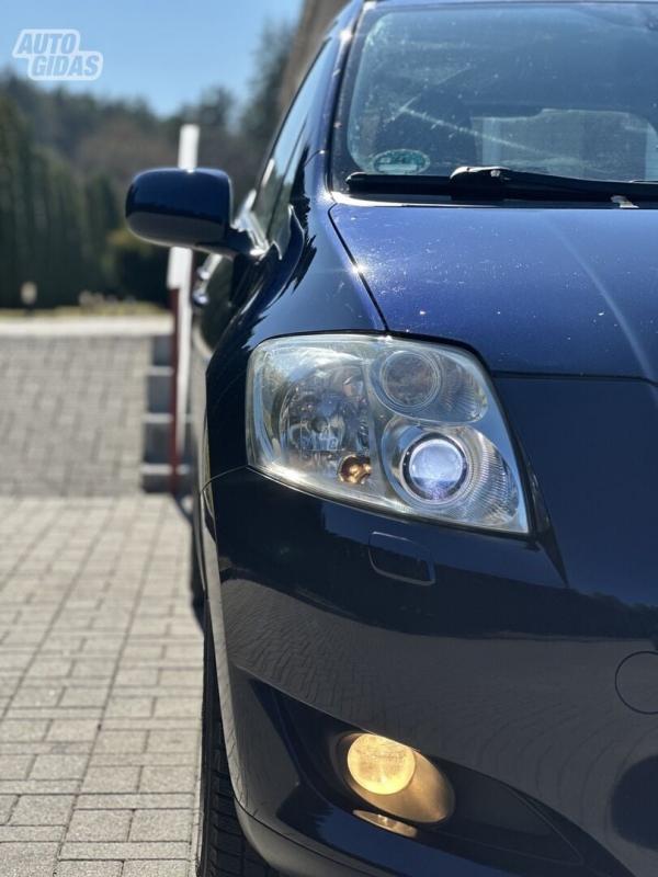 Zils Toyota Auris 2008 Viļņa, ar dzinēja tilpumu 2.00 L un nobraukumu 346 tūkst. km par 2250 €, foto 2 vietnē AUTOMOTO.COM.LV
