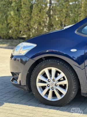 Zils Toyota Auris 2008 Viļņa, ar dzinēja tilpumu 2.00 L un nobraukumu 346 tūkst. km par 2250 €, foto 7 vietnē AUTOMOTO.COM.LV