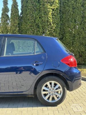 Zils Toyota Auris 2008 Viļņa, ar dzinēja tilpumu 2.00 L un nobraukumu 346 tūkst. km par 2250 €, foto 9 vietnē AUTOMOTO.COM.LV