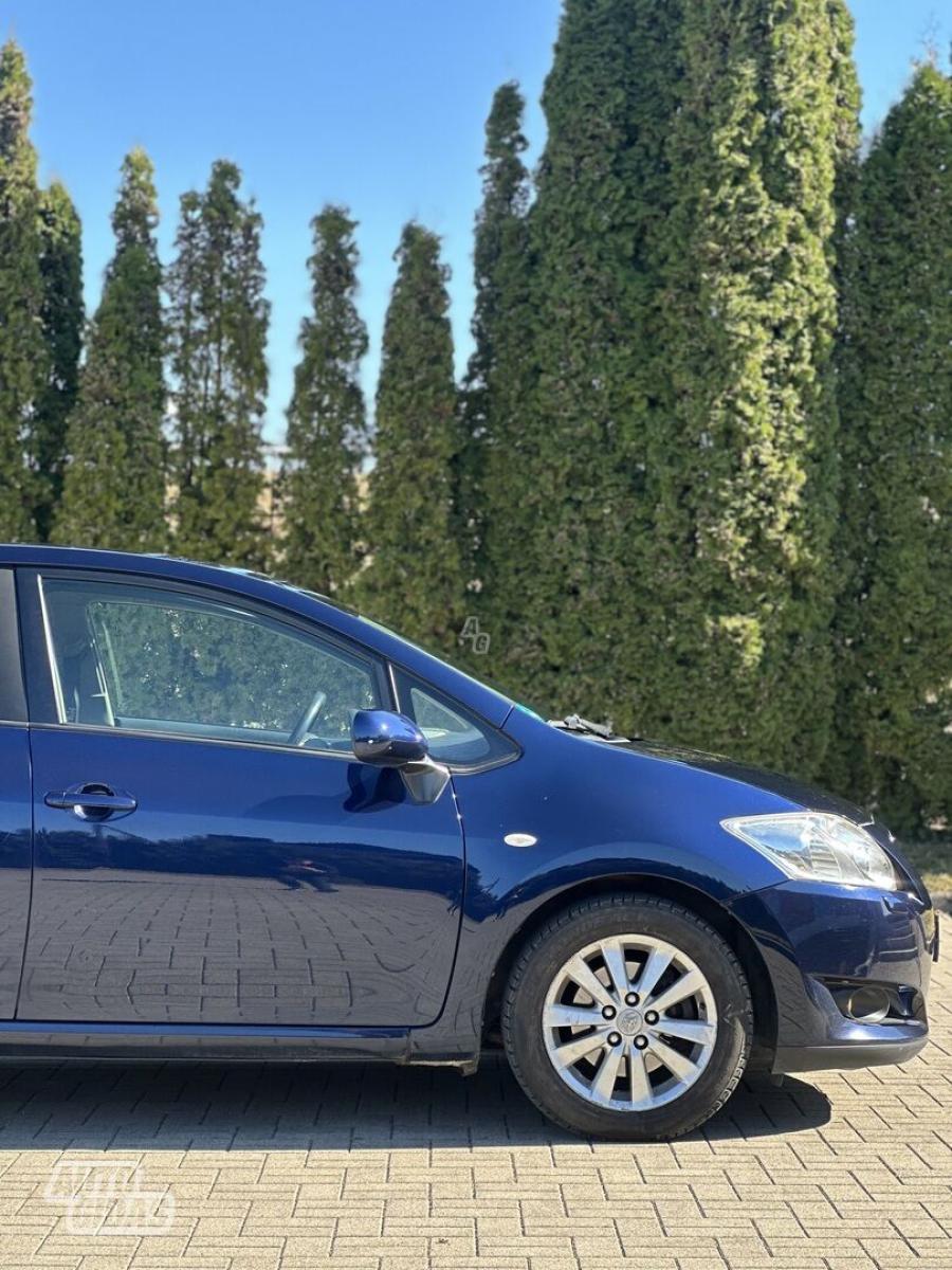 Zils Toyota Auris 2008 Viļņa, ar dzinēja tilpumu 2.00 L un nobraukumu 346 tūkst. km par 2250 €, foto 12 vietnē AUTOMOTO.COM.LV