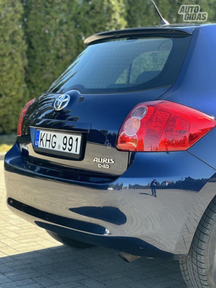 Zils Toyota Auris 2008 Viļņa, ar dzinēja tilpumu 2.00 L un nobraukumu 346 tūkst. km par 2250 €, foto 20 vietnē AUTOMOTO.COM.LV