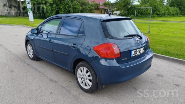 Zils Toyota Auris 2008 Jelgava, ar dzinēja tilpumu 2.00 L un nobraukumu 243 tūkst. km par 2900 €, foto 3 vietnē AUTOMOTO.COM.LV