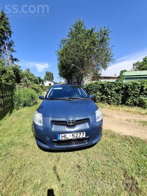 Blue Toyota Auris 2008 in Riga, with an engine capacity of 1.60 L and mileage of 87 thousand km for 1900 €, photo  on AUTOMOTO.COM.LV