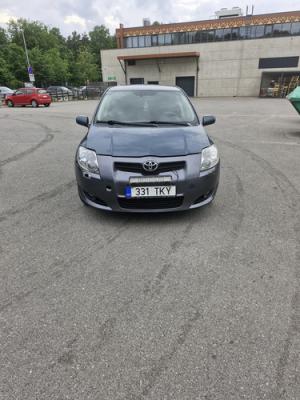 Zils Toyota Auris 2008 Jehvi, ar dzinēja tilpumu 2.20 L un nobraukumu 255 tūkst. km par 2400 €, foto  vietnē AUTOMOTO.COM.LV