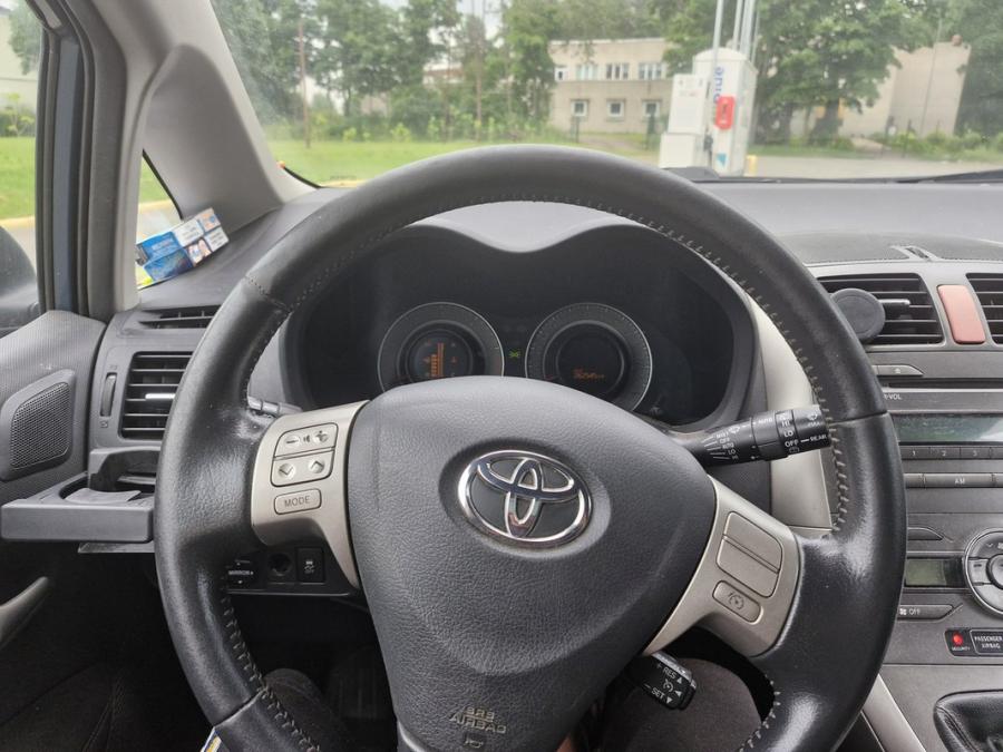 Zils Toyota Auris 2008 Jehvi, ar dzinēja tilpumu 2.20 L un nobraukumu 255 tūkst. km par 2400 €, foto 11 vietnē AUTOMOTO.COM.LV