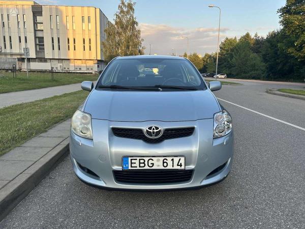 Blue Toyota Auris 2008 in Vilnius, with an engine capacity of 1.60 L and mileage of 139 thousand km for 2700 €, photo 1 on AUTOMOTO.COM.LV
