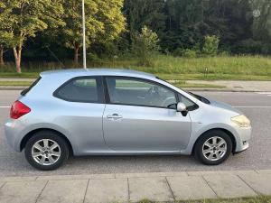 Zils Toyota Auris 2008 Viļņa, ar dzinēja tilpumu 1.60 L un nobraukumu 139 tūkst. km par 2700 €, foto 5 vietnē AUTOMOTO.COM.LV