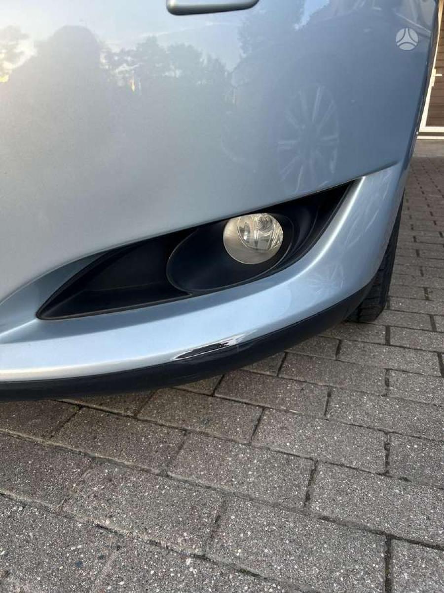 Zils Toyota Auris 2008 Viļņa, ar dzinēja tilpumu 1.60 L un nobraukumu 139 tūkst. km par 2700 €, foto 11 vietnē AUTOMOTO.COM.LV