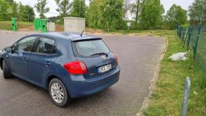 Blue Toyota Auris 2008 in Trakai, with an engine capacity of 1.60 L and mileage of 247 thousand km for 3300 €, photo 3 on AUTOMOTO.COM.LV