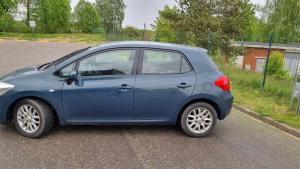 Blue Toyota Auris 2008 in Trakai, with an engine capacity of 1.60 L and mileage of 247 thousand km for 3300 €, photo 5 on AUTOMOTO.COM.LV