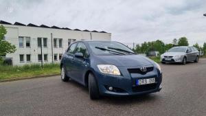 Blue Toyota Auris 2008 in Trakai, with an engine capacity of 1.60 L and mileage of 247 thousand km for 3300 €, photo 8 on AUTOMOTO.COM.LV