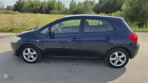Blue Toyota Auris 2008 in Klaipeda, with an engine capacity of 1.36 L and mileage of 208 thousand km for 2999 €, photo 4 on AUTOMOTO.COM.LV