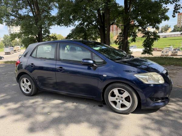 Blue Toyota Auris 2008 in Kaunas, with an engine capacity of 2.00 L and mileage of 320 thousand km for 2200 €, photo 4 on AUTOMOTO.COM.LV