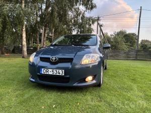 Zils Toyota Auris 2008 Rīga, ar dzinēja tilpumu 1.60 L un nobraukumu 286 tūkst. km par 2300 €, foto  vietnē AUTOMOTO.COM.LV