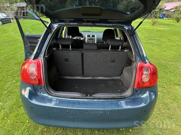 Blue Toyota Auris 2008 in Riga, with an engine capacity of 1.60 L and mileage of 286 thousand km for 2300 €, photo 8 on AUTOMOTO.COM.LV