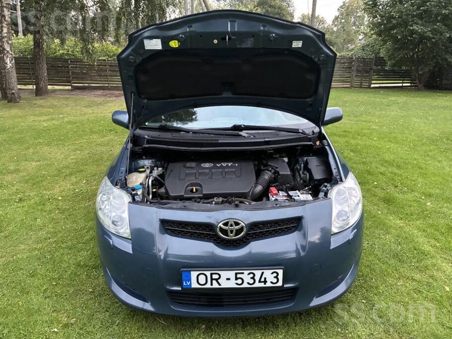 Blue Toyota Auris 2008 in Riga, with an engine capacity of 1.60 L and mileage of 286 thousand km for 2300 €, photo 12 on AUTOMOTO.COM.LV