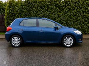 Blue Toyota Auris 2008 in Vilnius, with an engine capacity of 2.00 L and mileage of 339 thousand km for 1450 €, photo 4 on AUTOMOTO.COM.LV