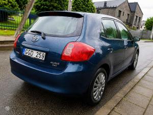 Blue Toyota Auris 2008 in Vilnius, with an engine capacity of 2.00 L and mileage of 339 thousand km for 1450 €, photo 7 on AUTOMOTO.COM.LV