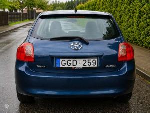 Blue Toyota Auris 2008 in Vilnius, with an engine capacity of 2.00 L and mileage of 339 thousand km for 1450 €, photo 10 on AUTOMOTO.COM.LV