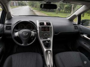 Blue Toyota Auris 2008 in Vilnius, with an engine capacity of 2.00 L and mileage of 339 thousand km for 1450 €, photo 22 on AUTOMOTO.COM.LV