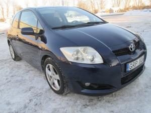 Blue Toyota Auris 2009 in Kelme, with an engine capacity of 2.00 L and mileage of 231 thousand km for 2450 €, photo 3 on AUTOMOTO.COM.LV