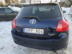 Blue Toyota Auris 2009 in Kelme, with an engine capacity of 2.00 L and mileage of 231 thousand km for 2450 €, photo 5 on AUTOMOTO.COM.LV