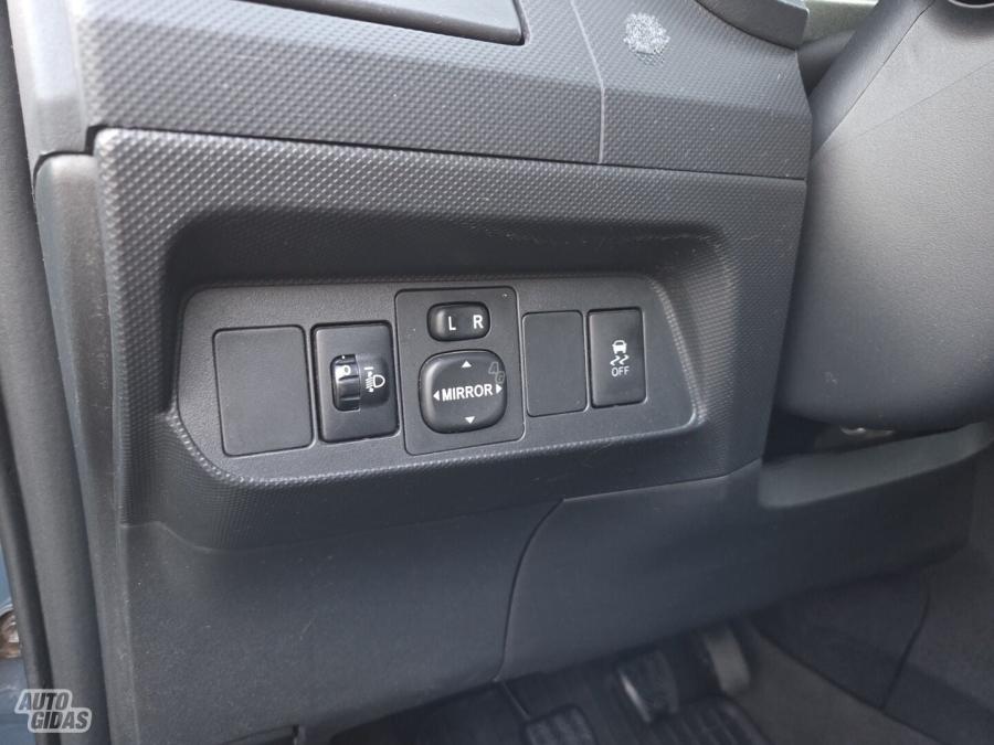 Zils Toyota Auris 2009 Ukmergė, ar dzinēja tilpumu 2.00 L un nobraukumu 201 tūkst. km par 2850 €, foto 10 vietnē AUTOMOTO.COM.LV