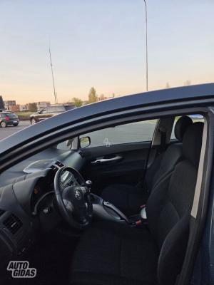 Zils Toyota Auris 2009 Ukmergė, ar dzinēja tilpumu 2.00 L un nobraukumu 201 tūkst. km par 2850 €, foto 12 vietnē AUTOMOTO.COM.LV