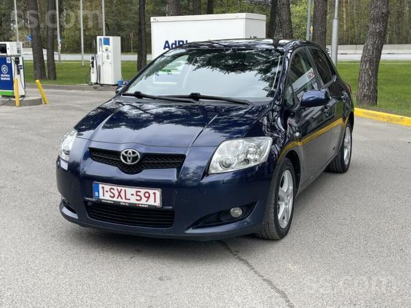 Zils Toyota Auris 2009 Rīga, ar dzinēja tilpumu 2.00 L un nobraukumu 291 tūkst. km par 2100 €, foto 5 vietnē AUTOMOTO.COM.LV