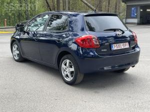 Blue Toyota Auris 2009 in Riga, with an engine capacity of 2.00 L and mileage of 291 thousand km for 2100 €, photo 7 on AUTOMOTO.COM.LV