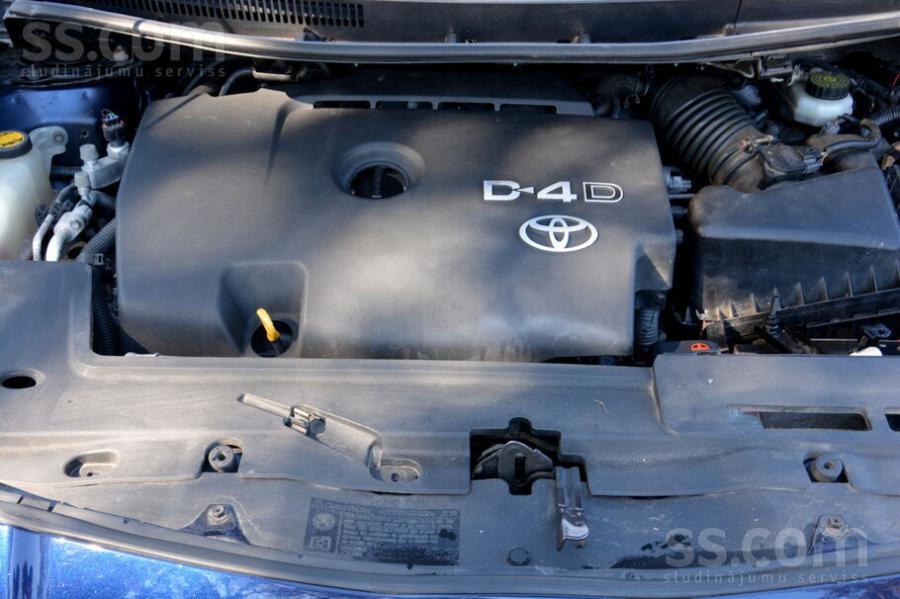Zils Toyota Auris 2009 Rīga, ar dzinēja tilpumu 2.20 L un nobraukumu 275 tūkst. km par 2450 €, foto 3 vietnē AUTOMOTO.COM.LV