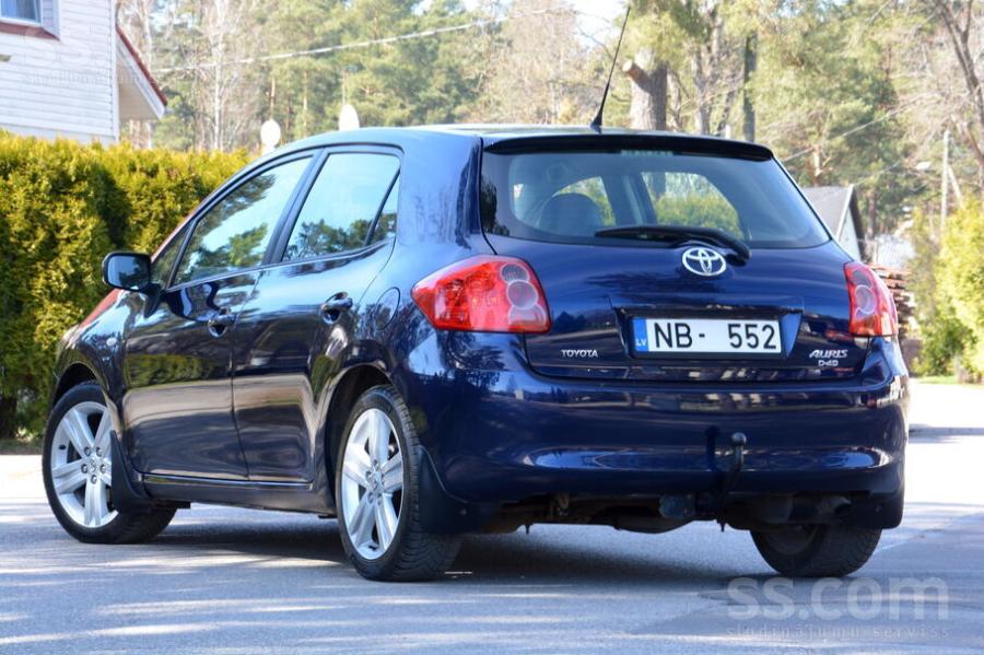 Zils Toyota Auris 2009 Rīga, ar dzinēja tilpumu 2.20 L un nobraukumu 275 tūkst. km par 2450 €, foto 17 vietnē AUTOMOTO.COM.LV