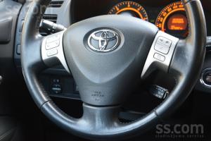 Zils Toyota Auris 2009 Rīga, ar dzinēja tilpumu 2.20 L un nobraukumu 275 tūkst. km par 2450 €, foto 32 vietnē AUTOMOTO.COM.LV