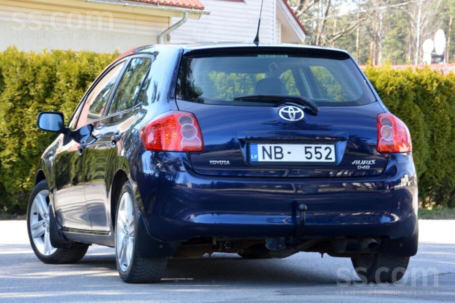 Zils Toyota Auris 2009 Rīga, ar dzinēja tilpumu 2.20 L un nobraukumu 275 tūkst. km par 2450 €, foto 35 vietnē AUTOMOTO.COM.LV
