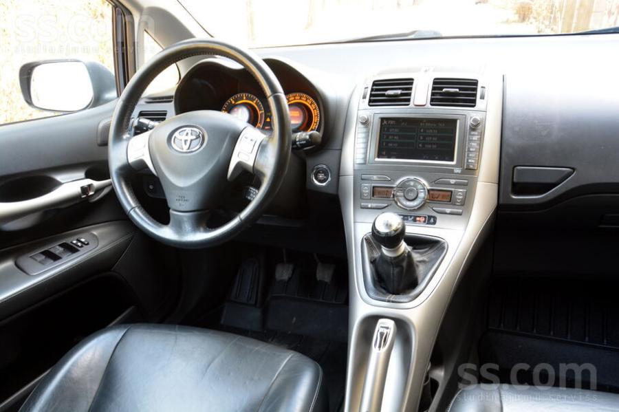 Zils Toyota Auris 2009 Rīga, ar dzinēja tilpumu 2.20 L un nobraukumu 275 tūkst. km par 2450 €, foto 36 vietnē AUTOMOTO.COM.LV