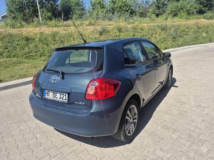 Blue Toyota Auris 2009 in Vilnius, with an engine capacity of 1.40 L and mileage of 145 thousand km for 3600 €, photo 5 on AUTOMOTO.COM.LV