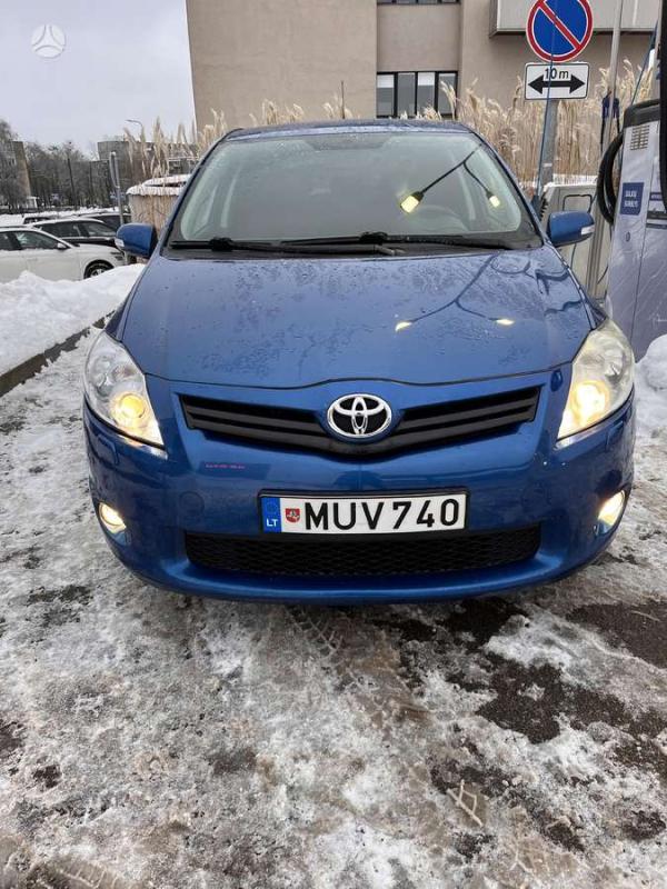Zils Toyota Auris 2010 Kauņa, ar dzinēja tilpumu 1.36 L un nobraukumu 320 tūkst. km par 4800 €, foto 5 vietnē AUTOMOTO.COM.LV