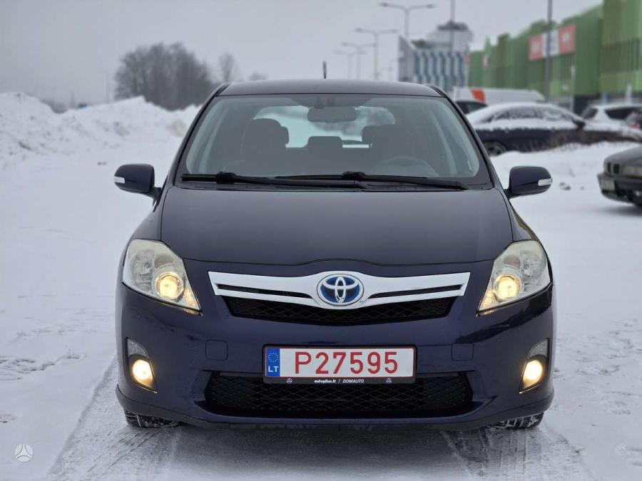 Zils Toyota Auris 2010 Viļņa, ar dzinēja tilpumu 1.80 L un nobraukumu 269 tūkst. km par 5350 €, foto 3 vietnē AUTOMOTO.COM.LV