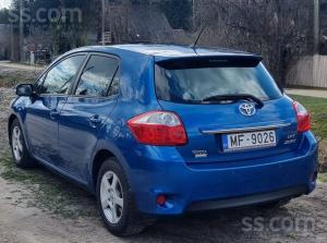 Zils Toyota Auris 2010 Rīga, ar dzinēja tilpumu 1.40 L un nobraukumu 155 tūkst. km par 3250 €, foto 3 vietnē AUTOMOTO.COM.LV